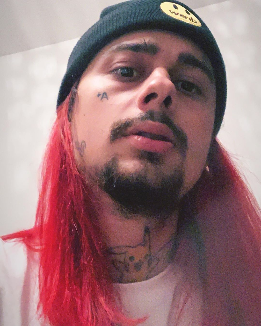 Sin Boy: Εφυγε για ΑΛΒΑΝΙΑ και εβγαλε νεο τραγουδι απο τα ΤΙΡΑΝΑ - Koolnews