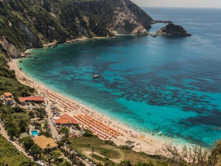 Love Island: Ασυγκράτητος ο Κόρκας, δεν την αφήνει σε χλωρό κλαρί. Τη ...