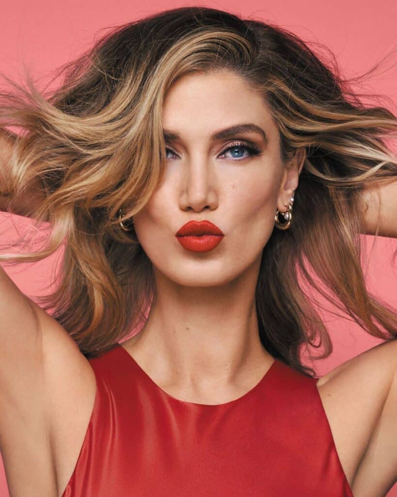 Ντέλτα Γκούντρεμ: Η τόπλες φωτογραφία όταν ανακηρύχθηκε η πιο καυτή ...