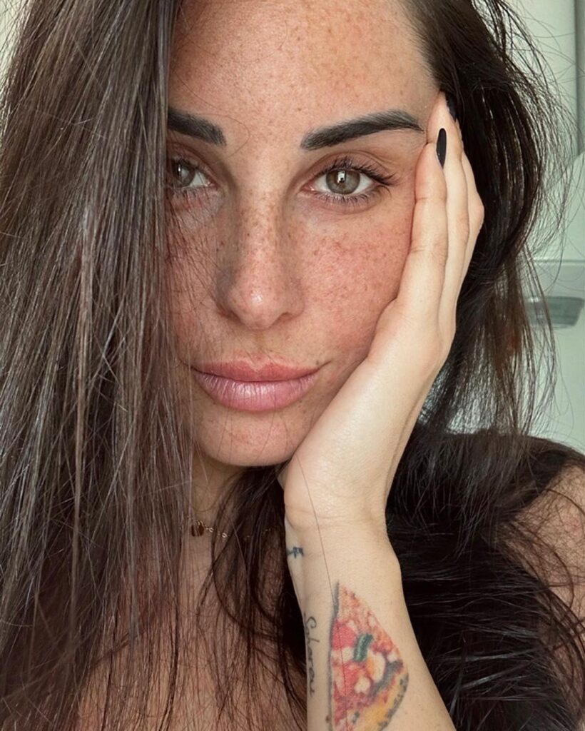 Βαλεντίνα Βινιάλι: Η Δώρα Παντέλη της Ιταλίας. Παίζει μπάσκετ και έχει γίνει κορυφαίο supermodel ...